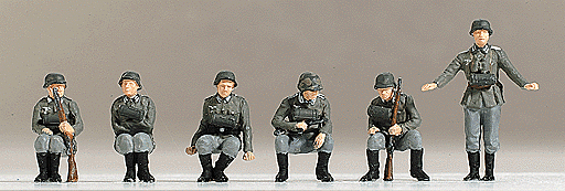 Preiser - Military - Former German Army WWII - Painted Figure Sets - Seated (5) & Standing (1 ...